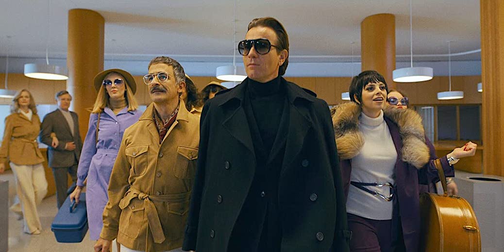 “Halston”, na Netflix: Ewan McGregor salva a grife Ryan Murphy ...